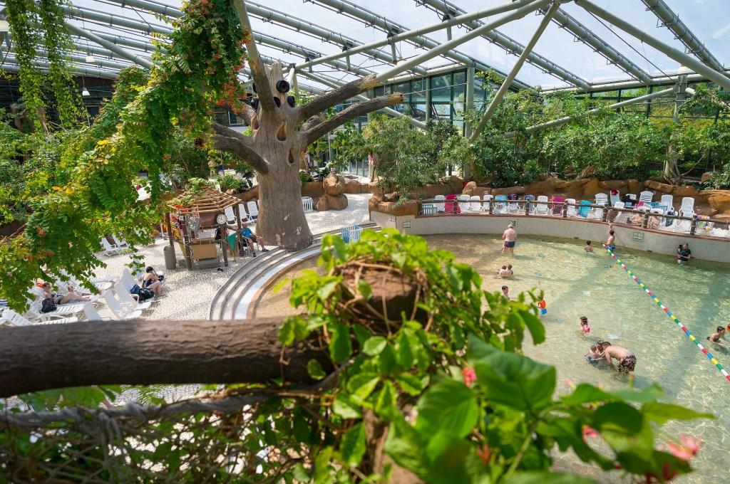 Parc aquatique couvert : top 10 parcs en intérieur 💦